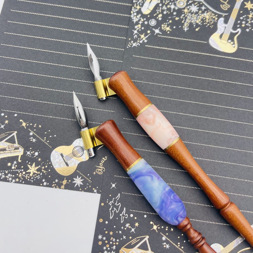 Quản chéo - 3 khoang (đựng ngòi) - Bút mài Thầy Ánh